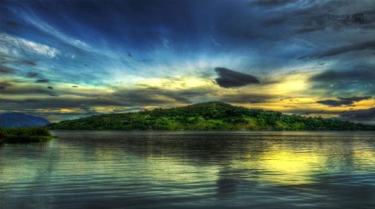 Pulau Sibandang, Surga di Tengah Danau Toba - TourToba